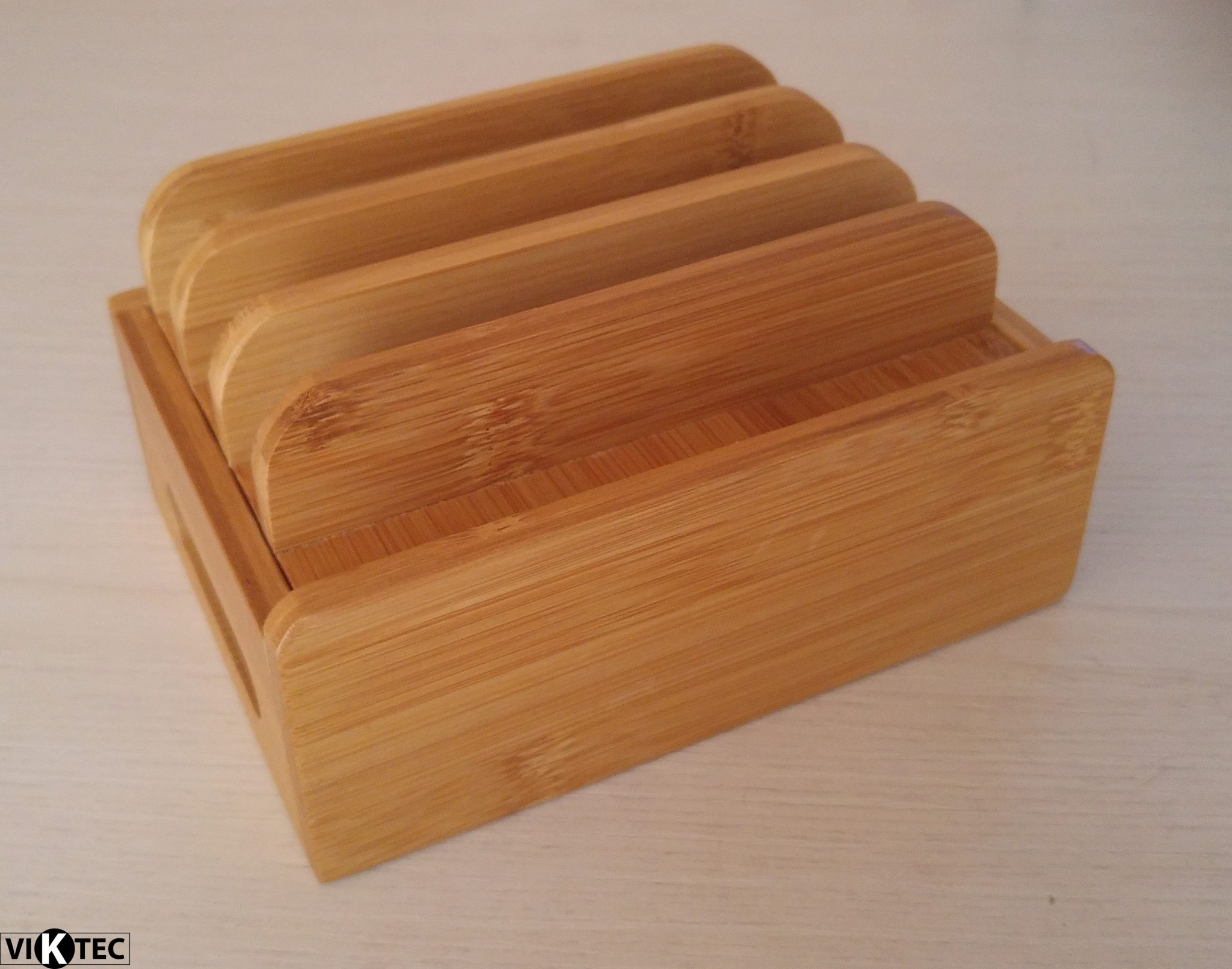 Recensione prodotto Universal Multi Device Organizer Viktec